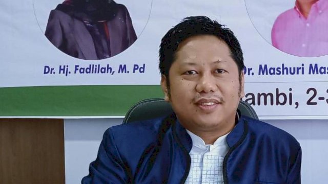 Raih Guru Besar di Usia 41 Tahun, Mashuri Masri Tercatat Professor ...